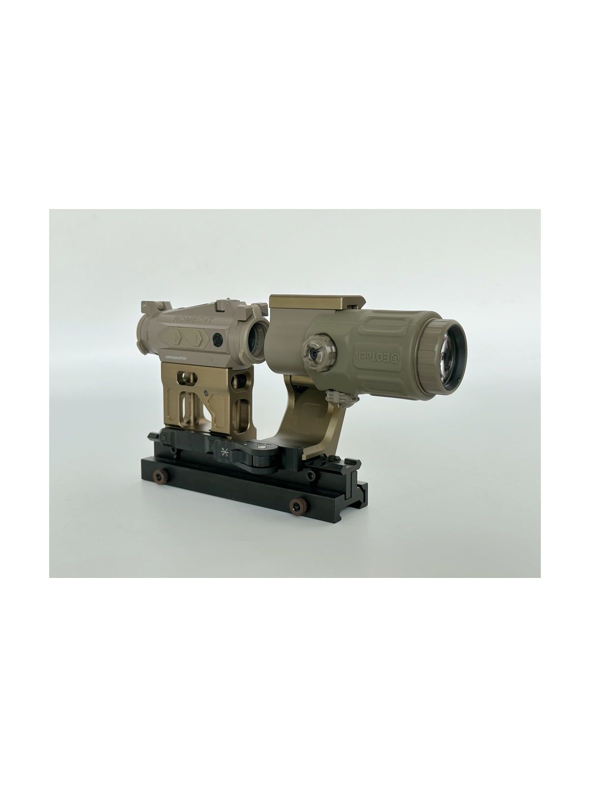 ROMEO 4T solar powered&G33 3X magnifier QD mount combo Color Black