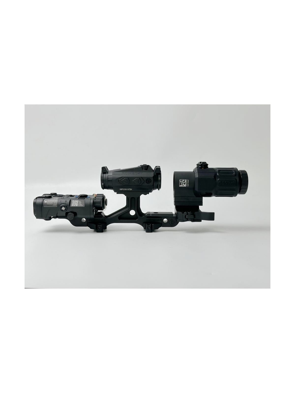 OMM Hydra Micro Mount Color Black